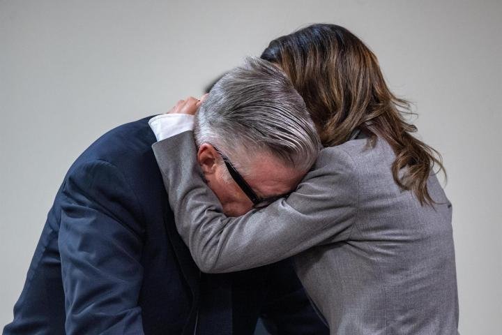 Caso de homicidio involuntario contra Alec Baldwin desestimado por un ...